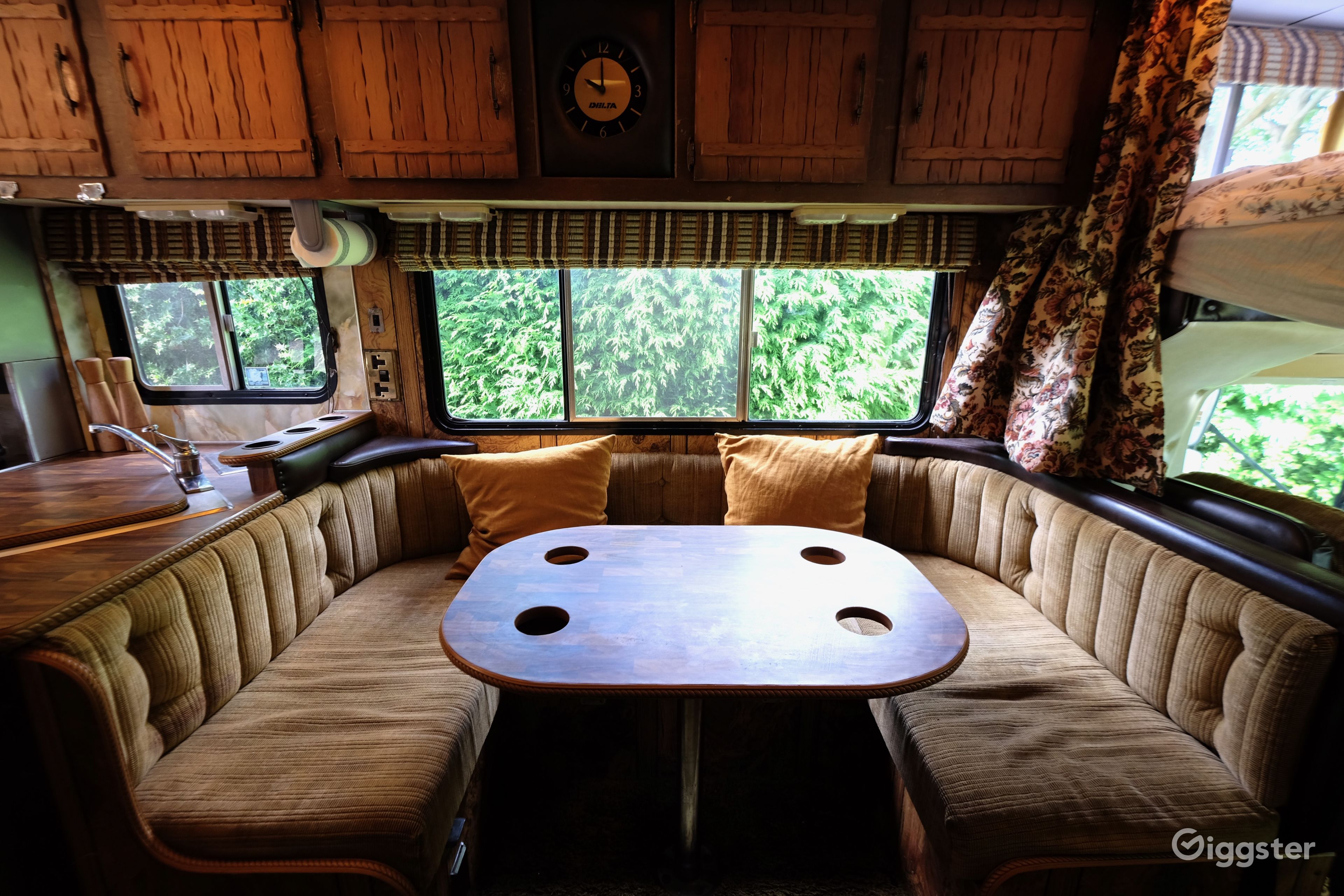 Iconic 80s Americana Motorhome | Rent this location on Giggster