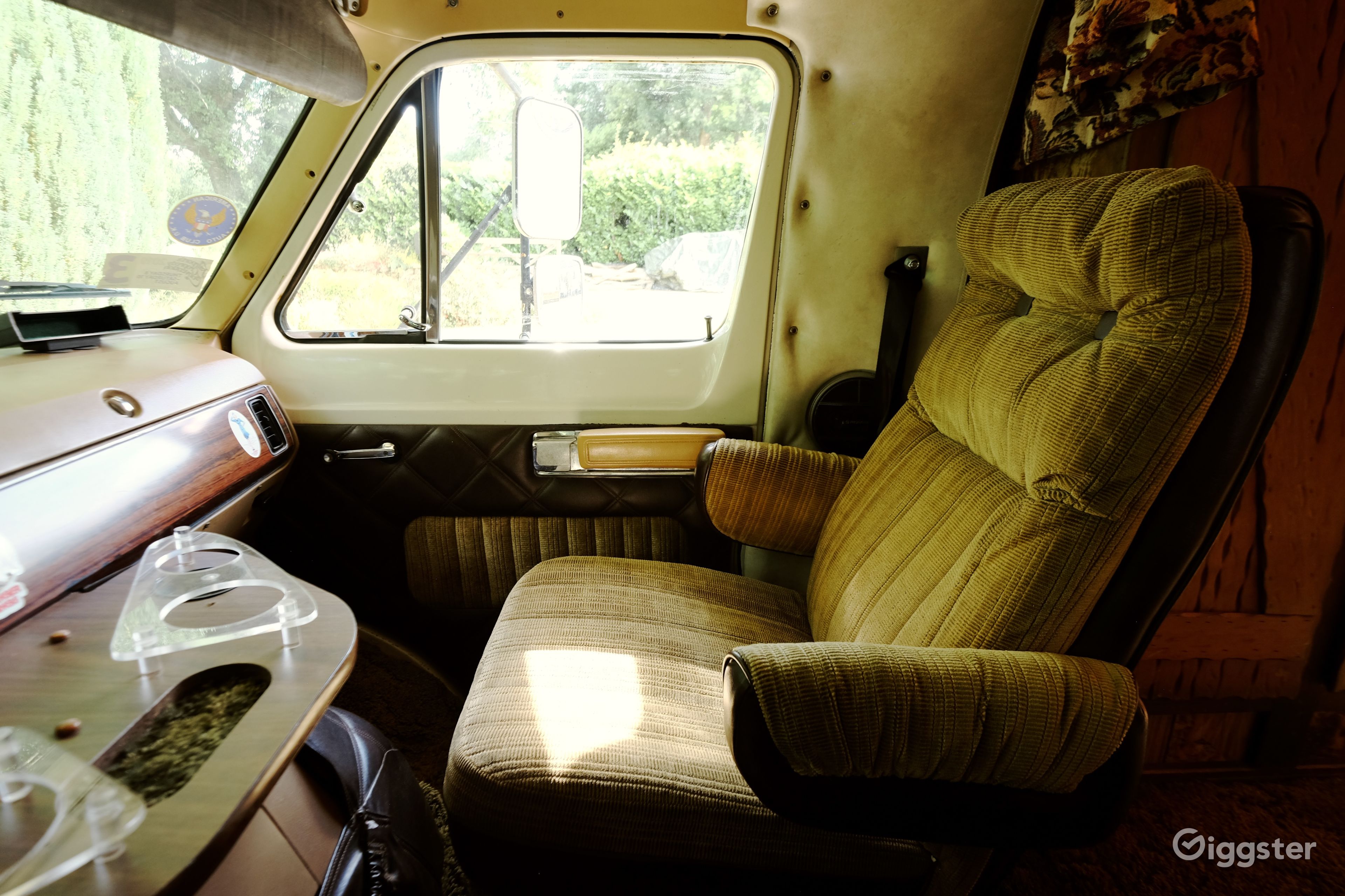 Iconic 80s Americana Motorhome | Rent this location on Giggster