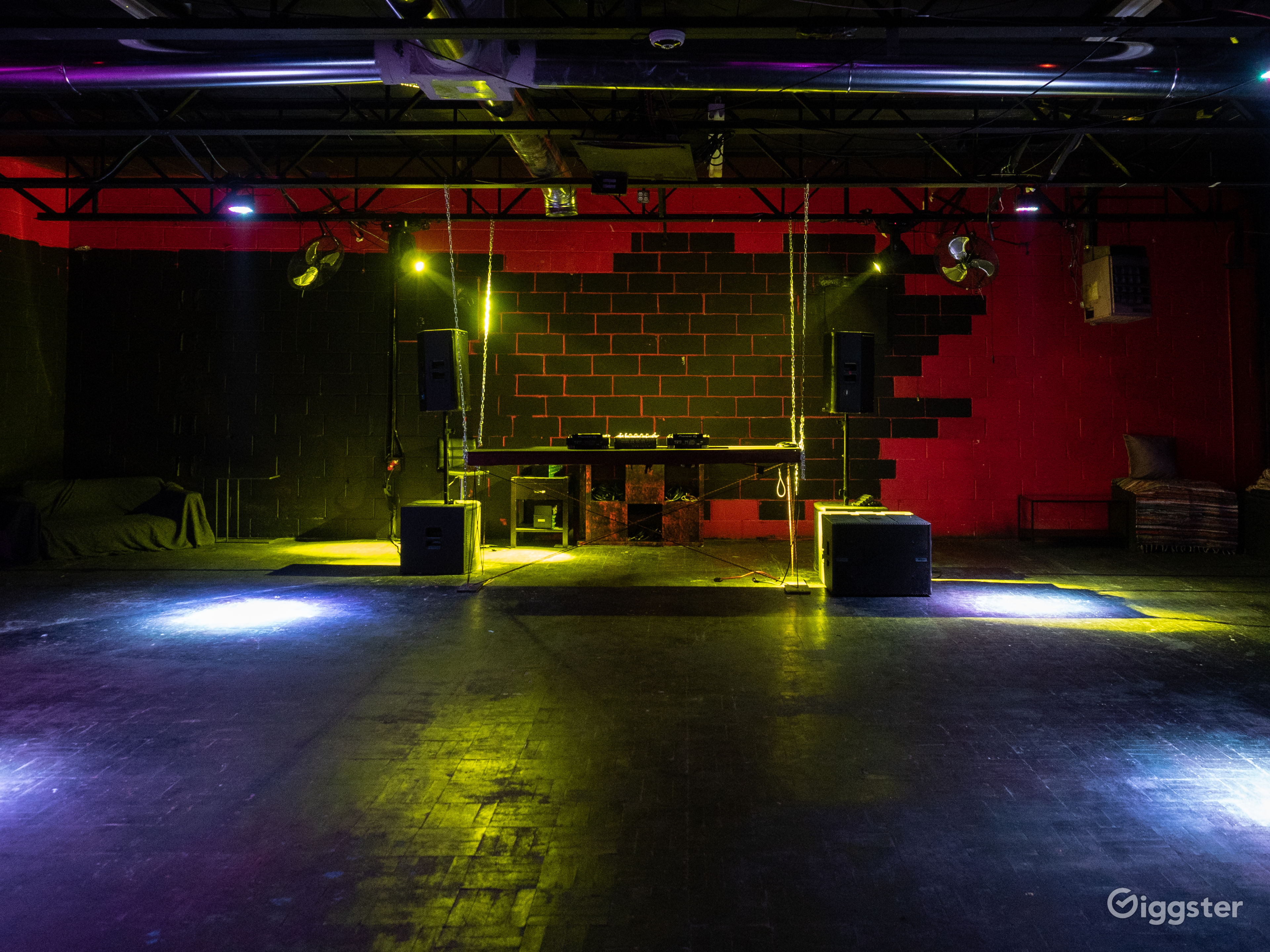 Industrial event warehouse club | Rent this location on Giggster
