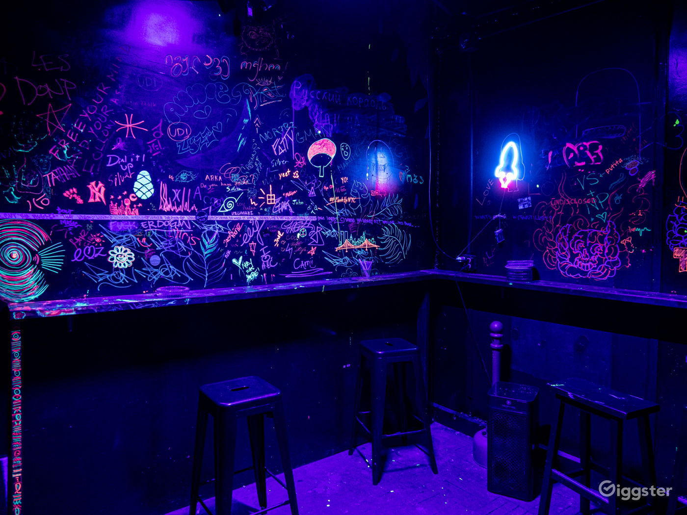 Industrial event warehouse club | Rent this location on Giggster