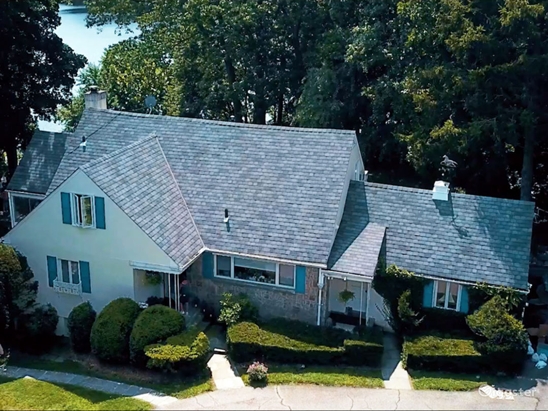 ARTISTS LAKE HOUSE minutes from NYC-STUNNING VIEWS | Rent this location ...