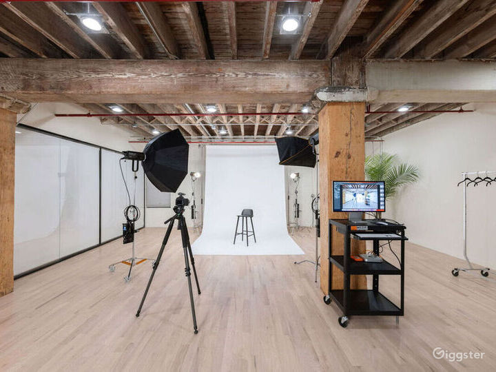 Brooklyn Studio - Lifestyle Set to Blank Canvas | Rent this location on ...