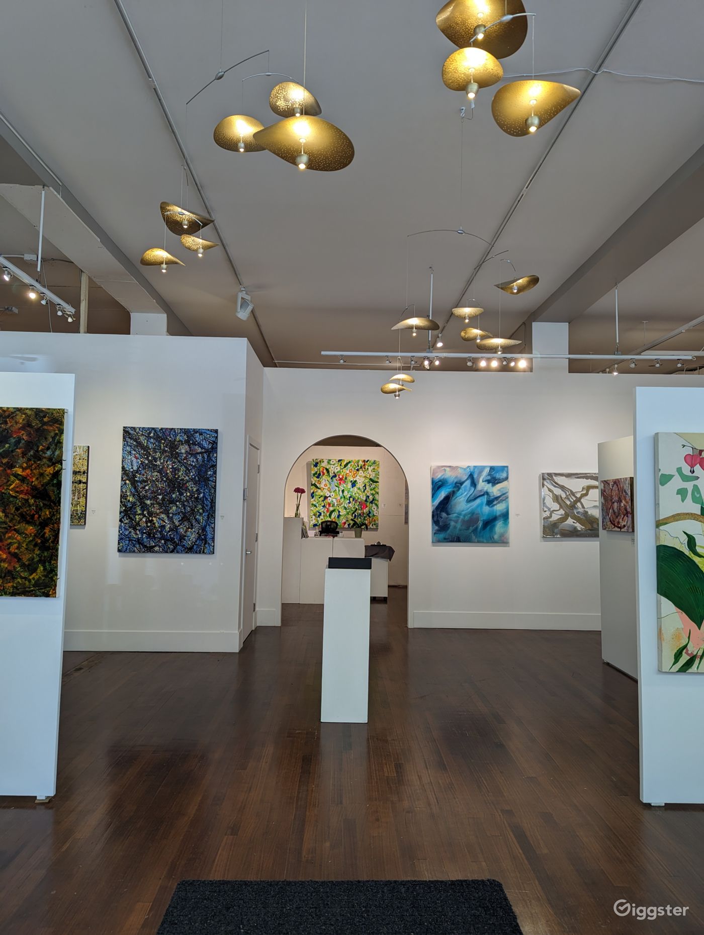 Beautiful and Elegant Art Gallery | Rent this location on Giggster