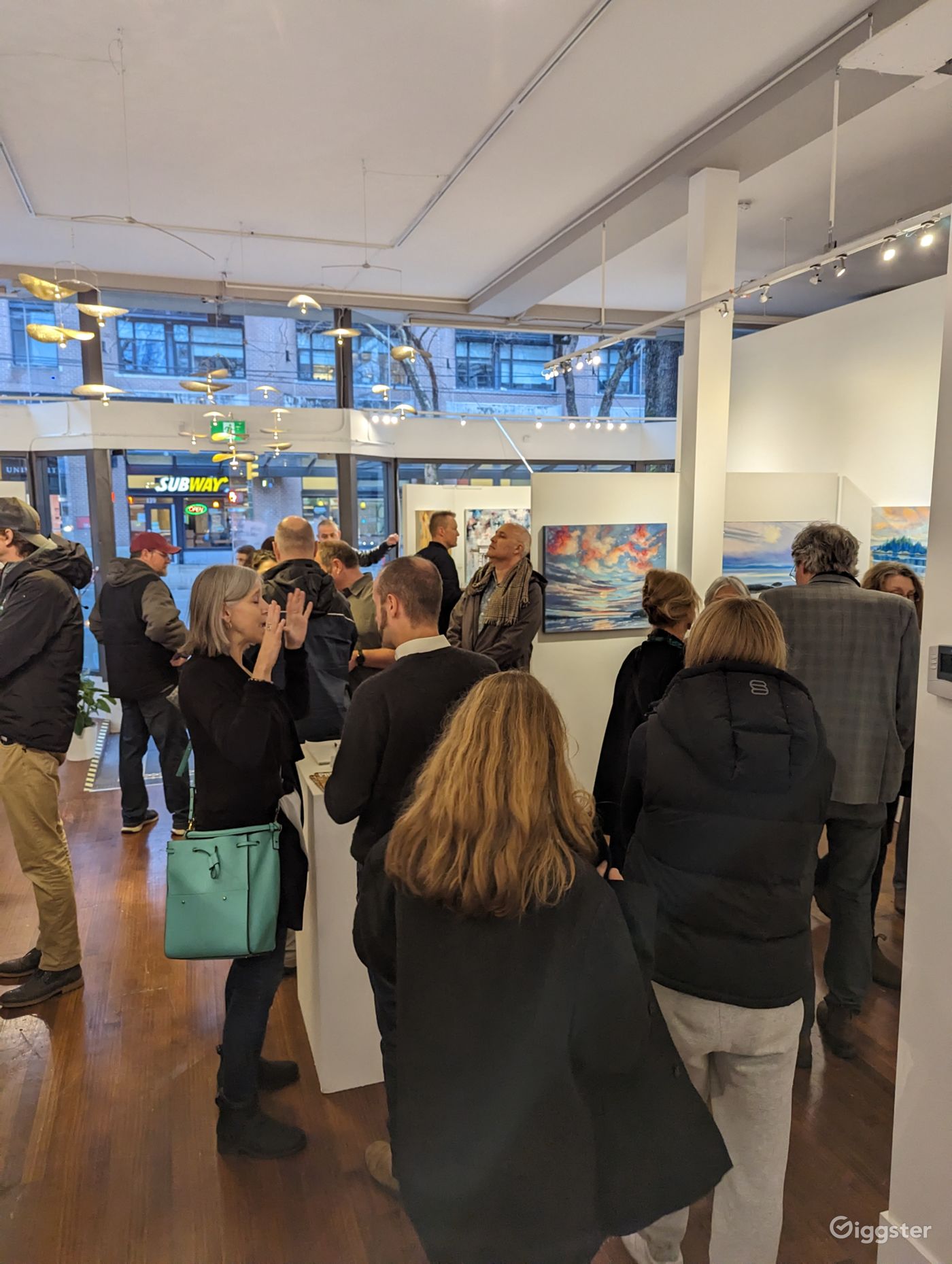 Beautiful and Elegant Art Gallery | Rent this location on Giggster