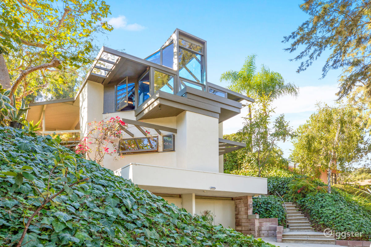Schindler - Tischler House | Rent this location on Giggster