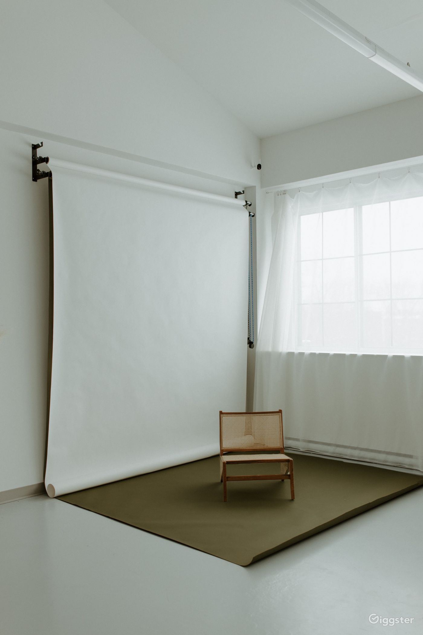 Bright and versatile 2300sf Boho Studio in Plateau | Rent this location ...