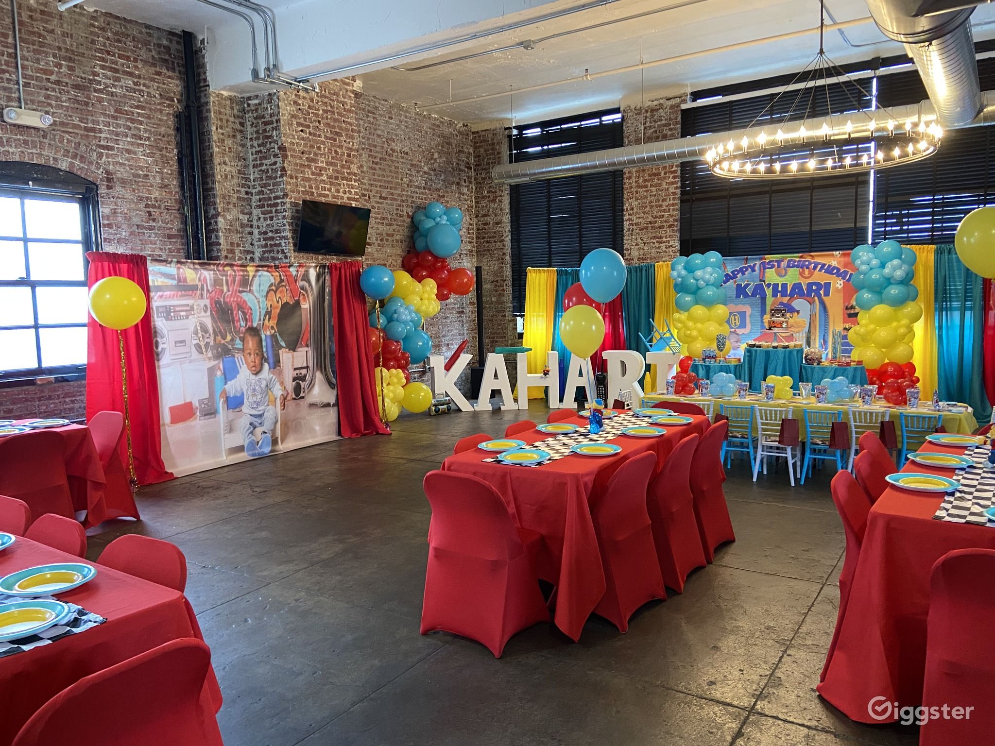 Cozy Event Space 2nd Floor: Event Venue | Rent this location on Giggster