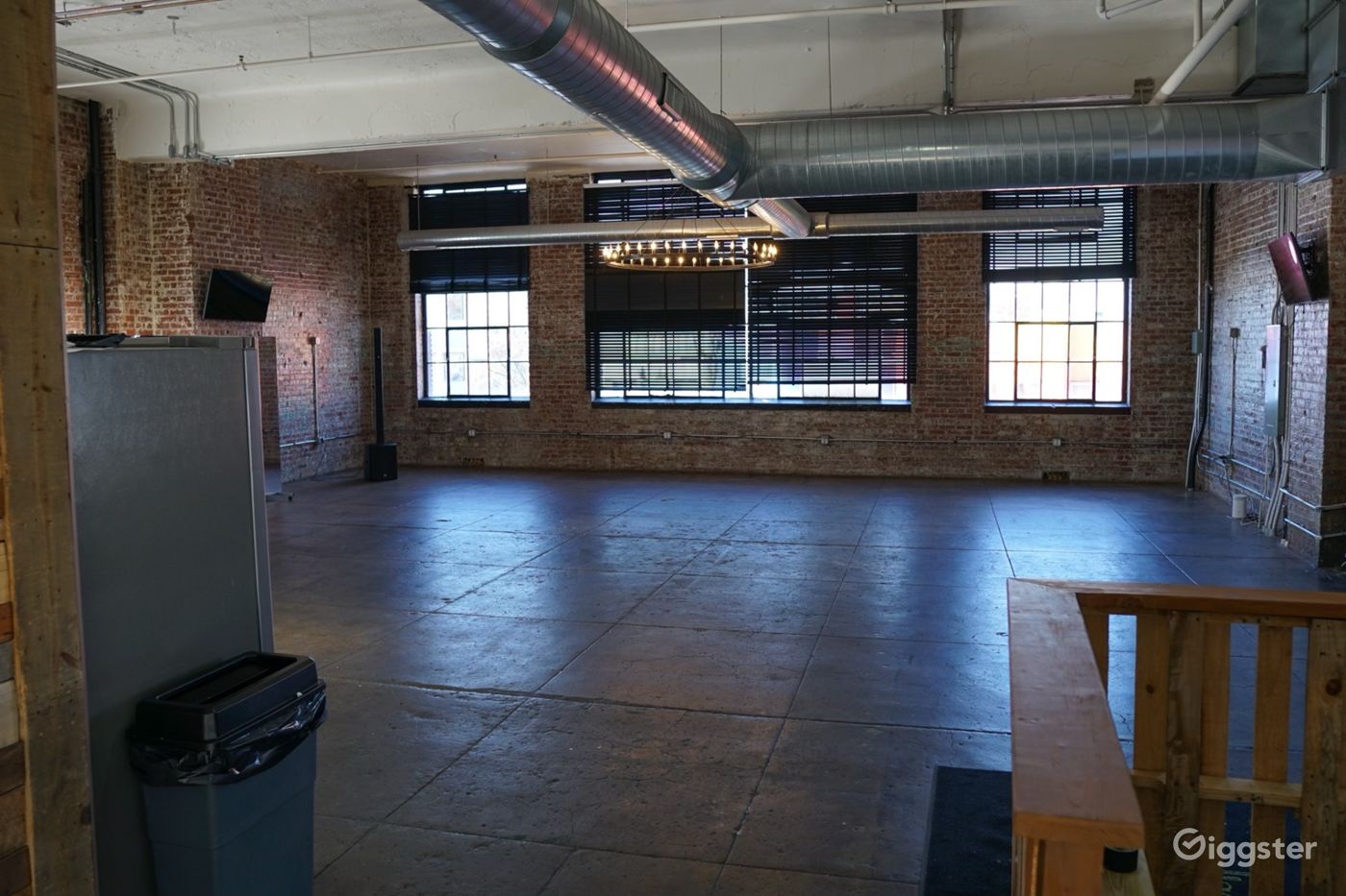 Cozy Event Space 2nd Floor: Event Venue | Rent this location on Giggster