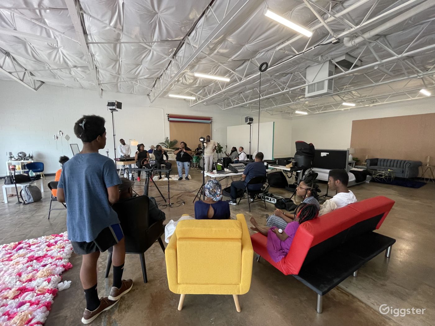 3,000 Sqft Downtown Dallas Natural Light Studio | Rent this location on ...