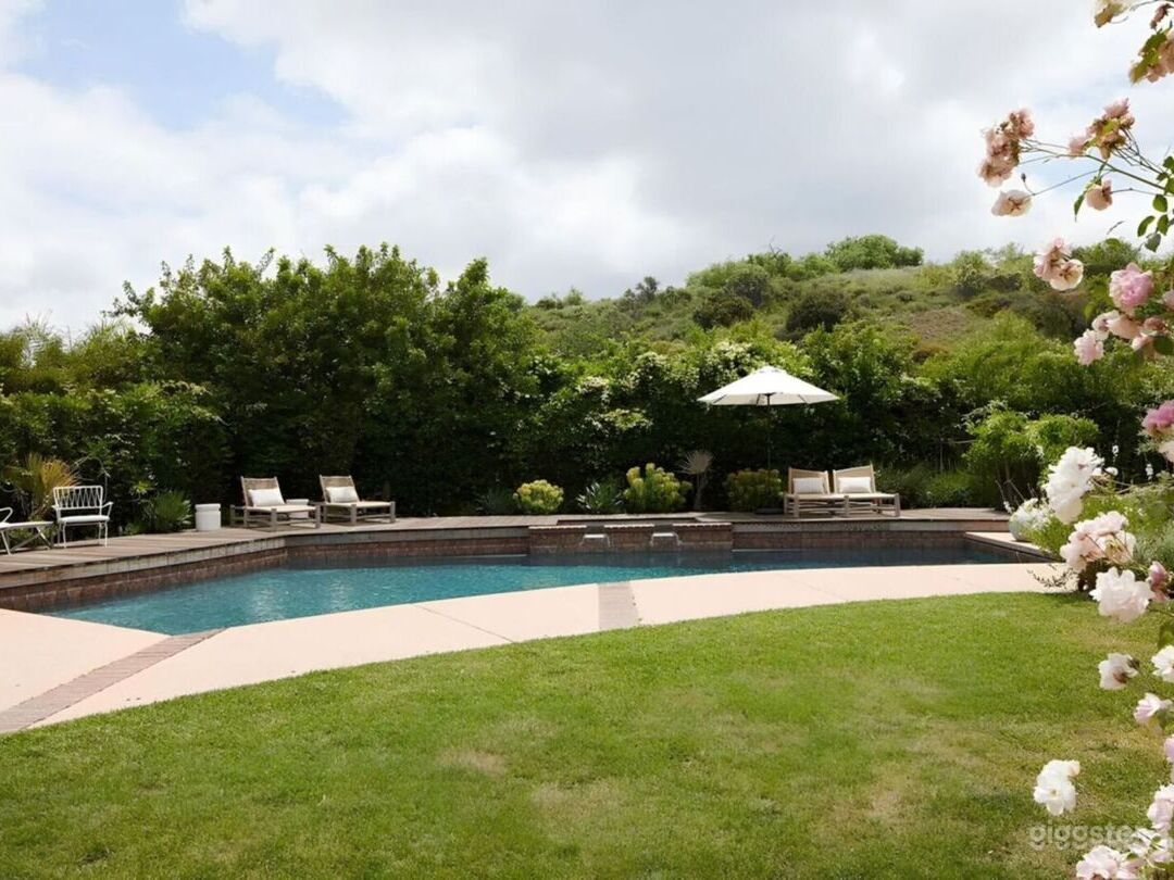 Bright & Unique Brookstead Pool Escape | Rent this location on Giggster