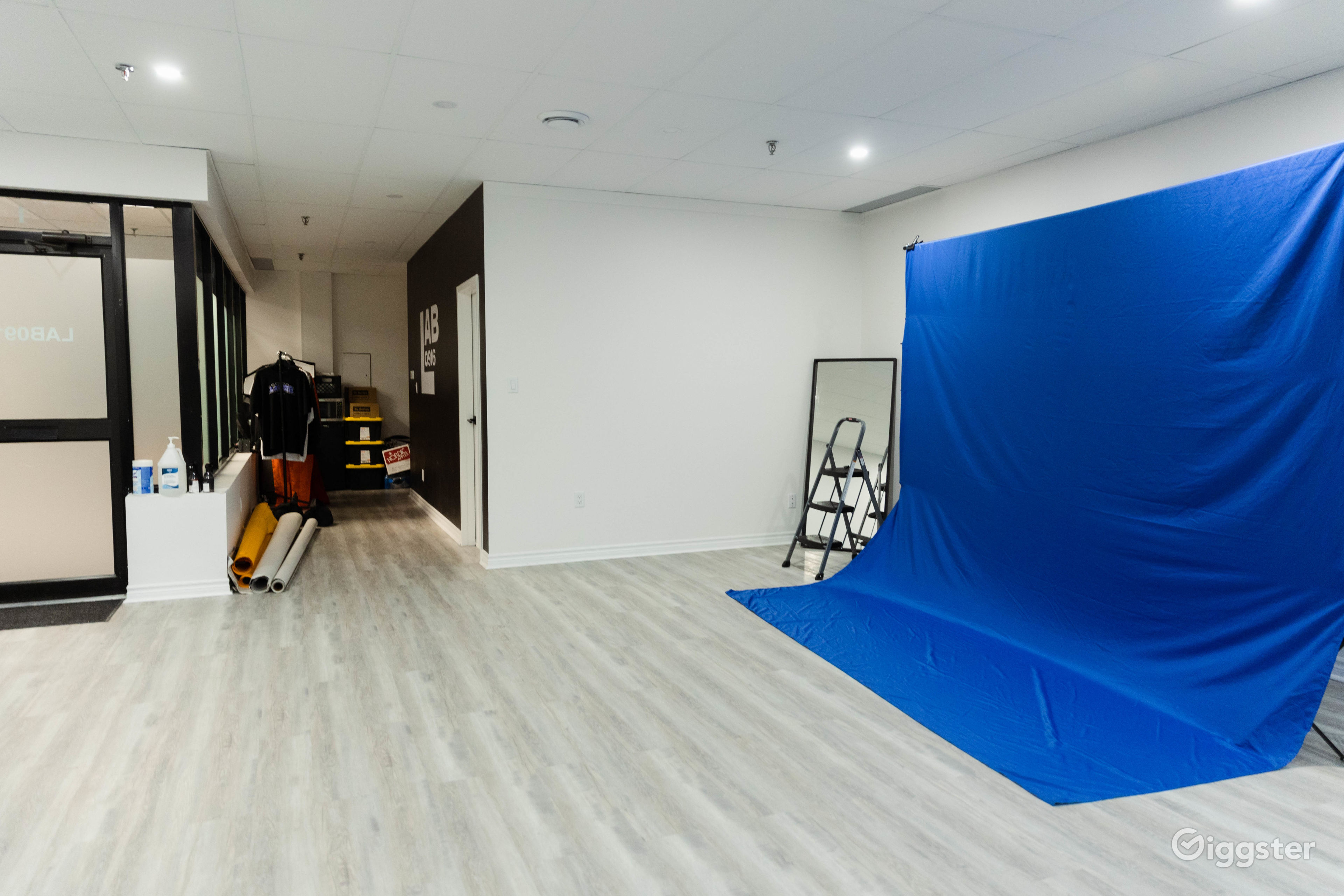 Open Concept Photo Studio | Rent this location on Giggster