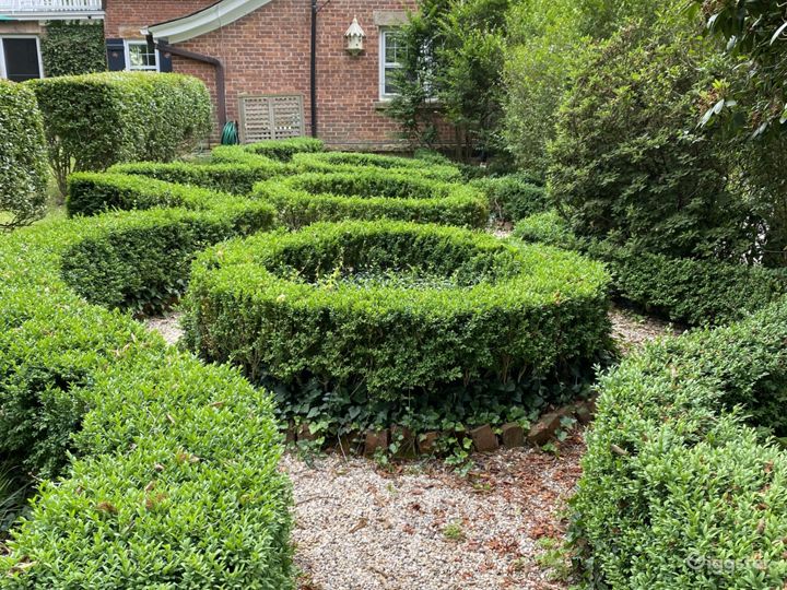 Amazing English Gardens | Rent this location on Giggster