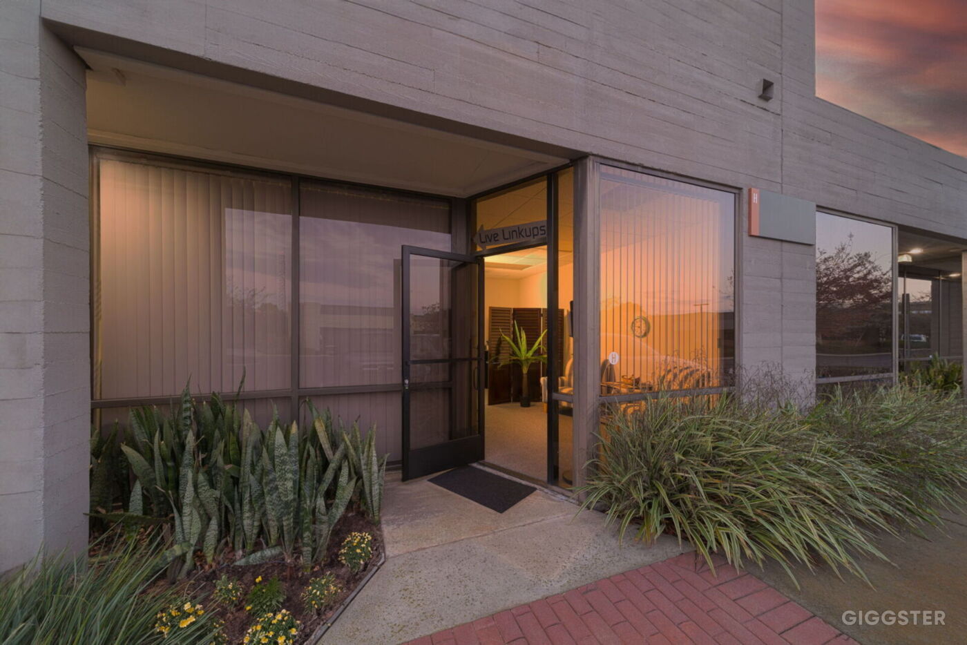 Production Studio Space in Irvine | Rent this location on Giggster