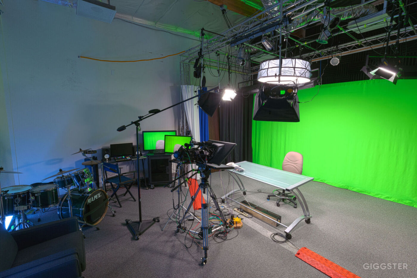 Production Studio Space in Irvine | Rent this location on Giggster