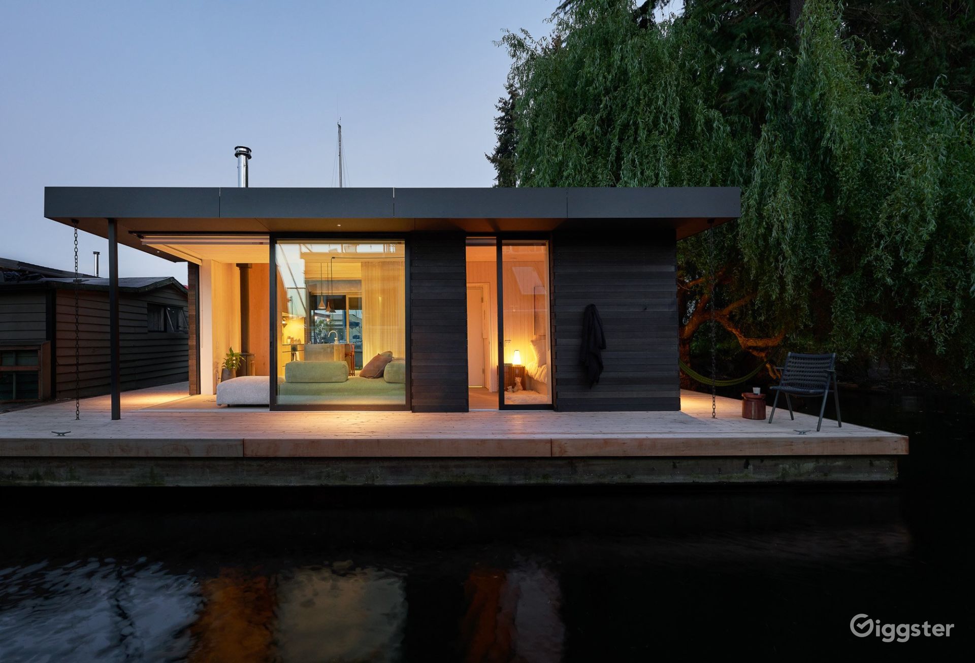 Award Winning Float Home | Rent this location on Giggster
