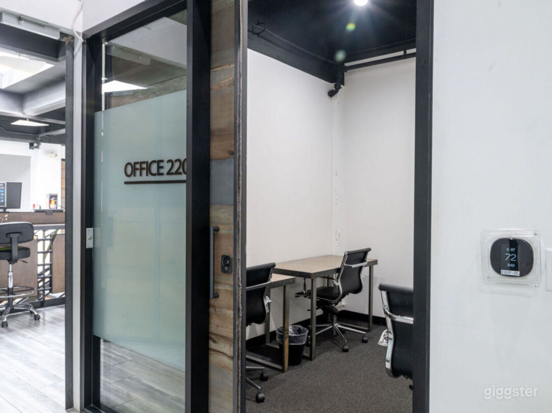 Office 220 - 3 Person Office | Rent this location on Giggster