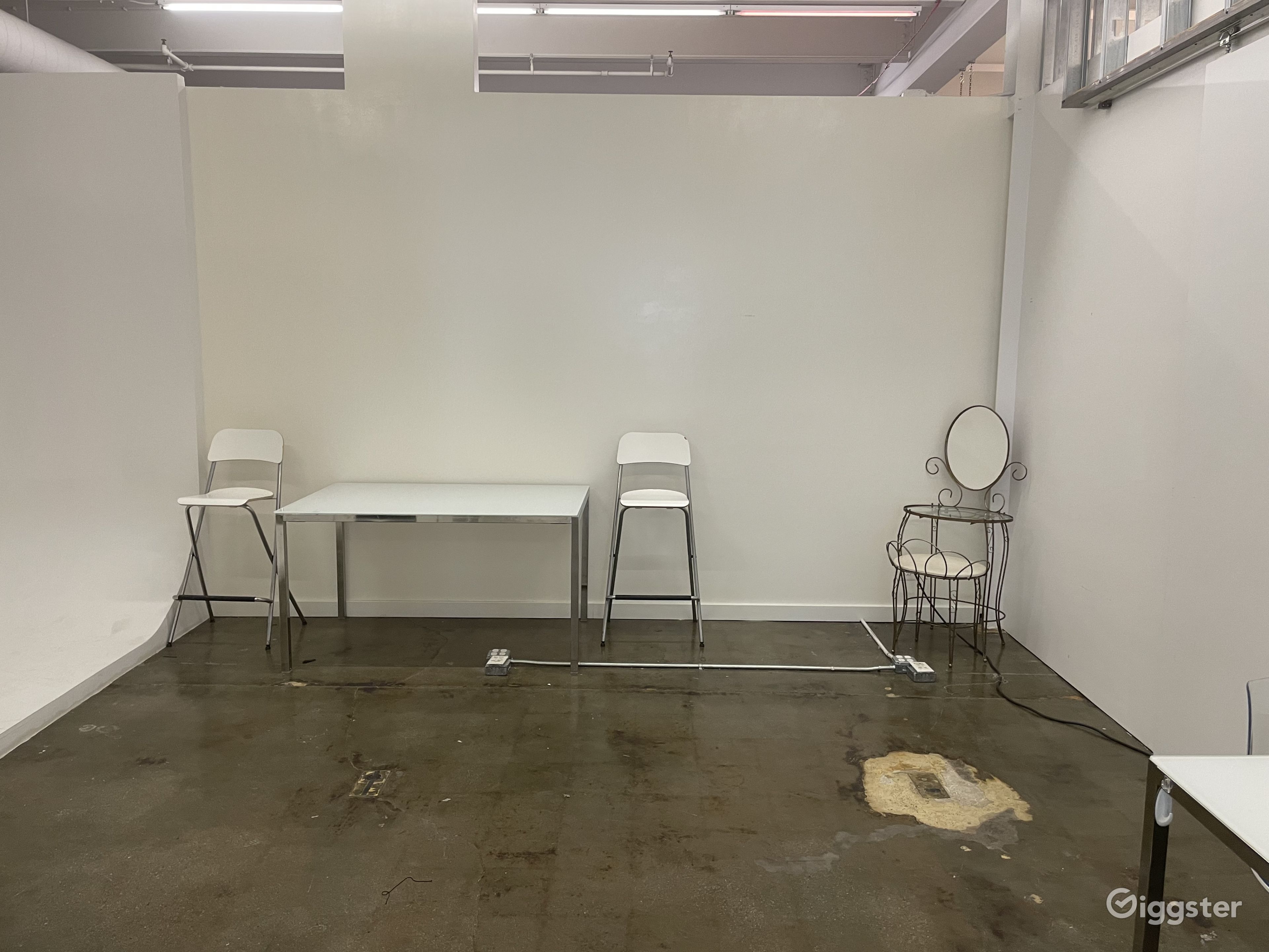 Contemporary Event and Studio Space | Rent this location on Giggster