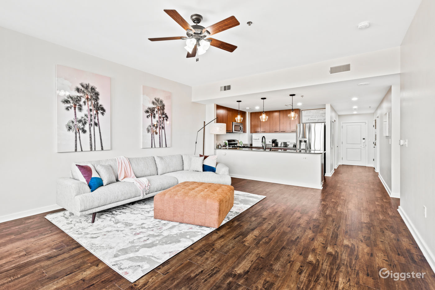 Downtown Dallas High Rise with Skyline View | Rent this location on ...