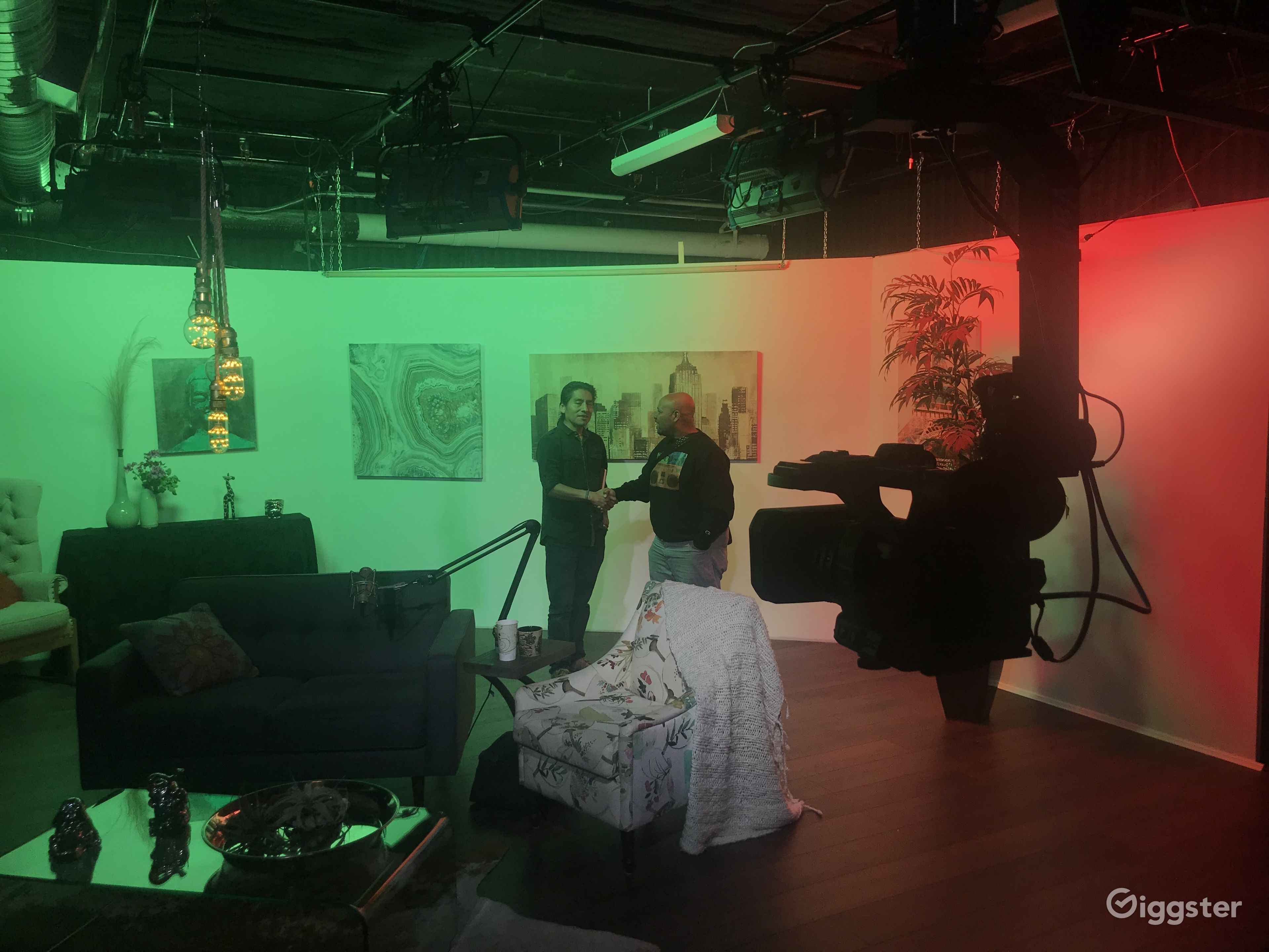 Versatile Soundstage, Broadcast Set & Photo Studio | Rent this location ...