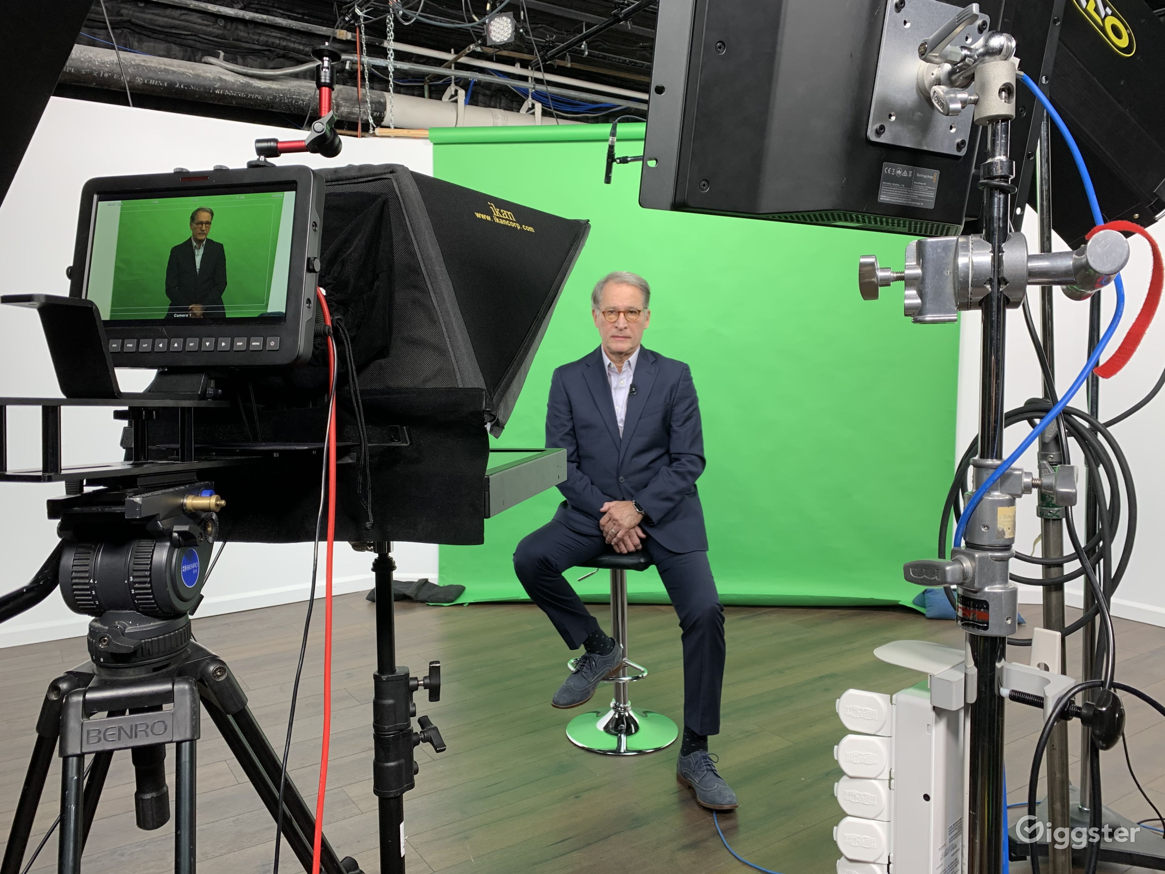 Soundstage - Broadcast Set - Photo Studio | Rent this location on Giggster