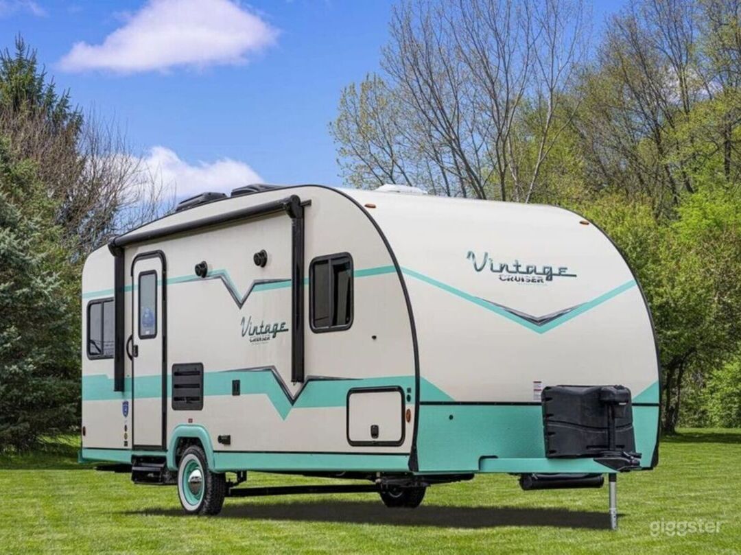 Vintage style GulfStream RV | Rent this location on Giggster