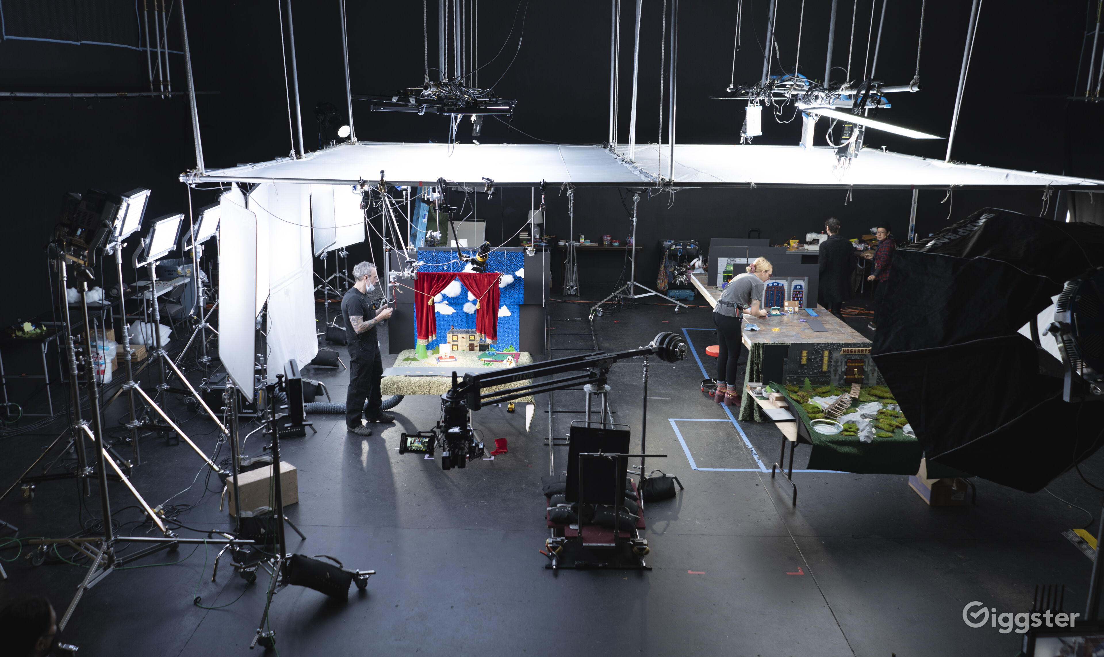 Large Black Void Blackout Stage with Grid | Rent this location on Giggster