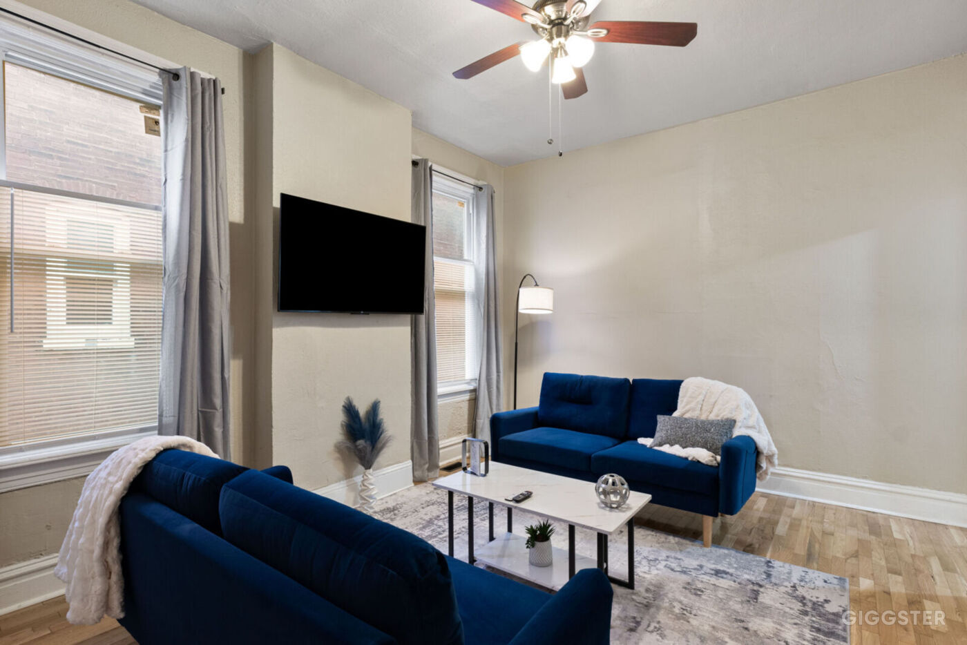 Classic St.Louis apartment with modern charm | Rent this location on ...