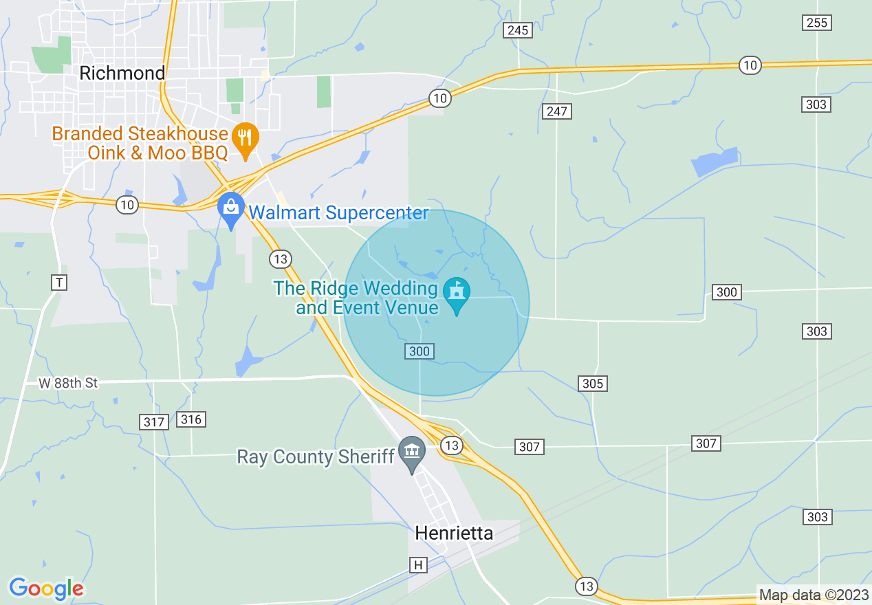 Elegant Wedding Venue in Richmond, MO | 20-Acre Rustic Modern Space