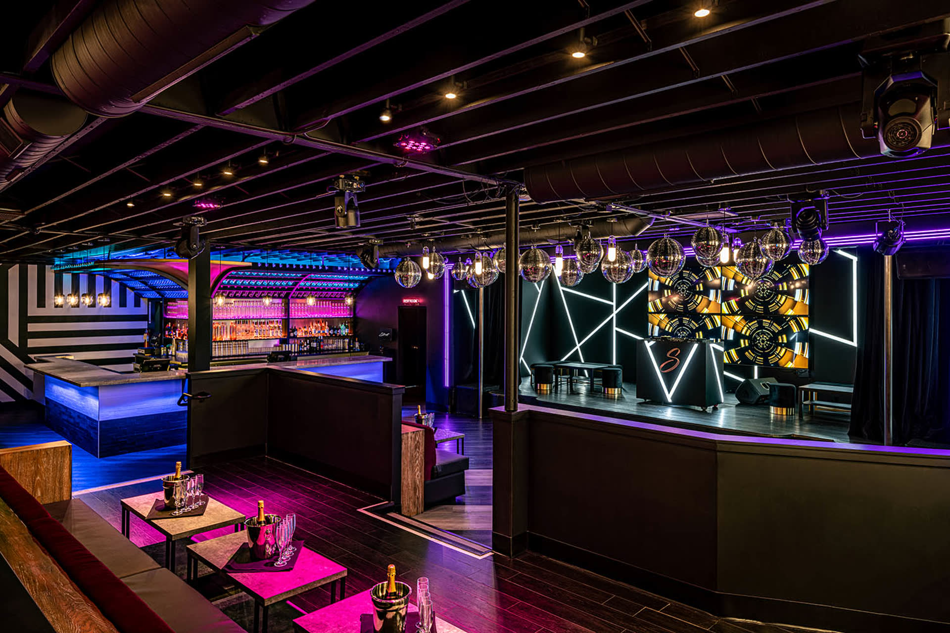 The BEST 10 Cocktail Party Venues In Reading UK Giggster The BEST 10 Cocktail Party Venues In Reading UK Giggster